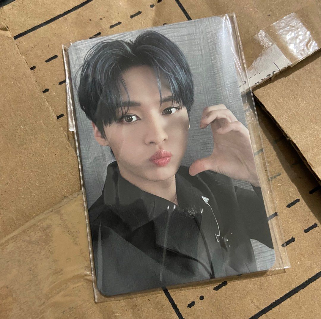 Lee Know Stay in Stay Jeju JYPSHOP POB PC on Carousell