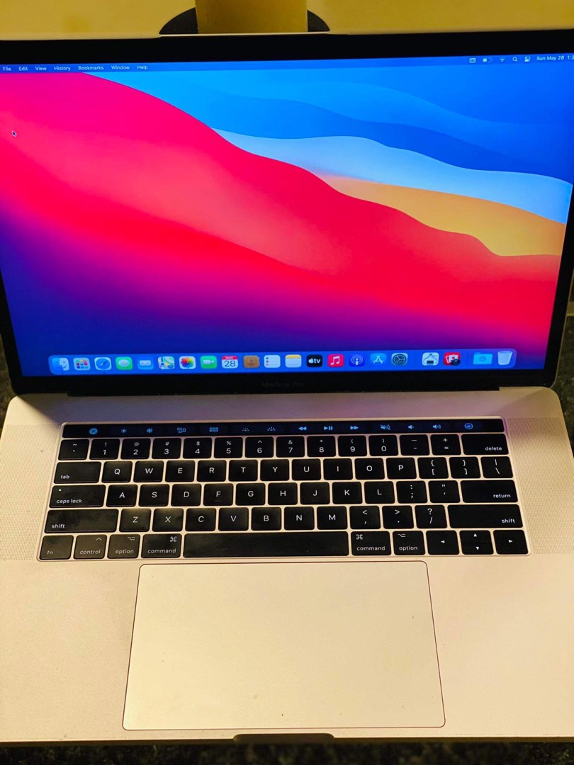 MacBook Pro (15-inch, 2017) i7 16gb 512gb ssd amd radeon pro 560 ...