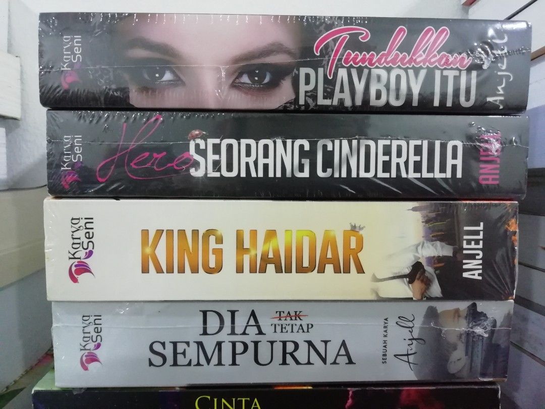NOVEL ANJELL BAHARU DHEOS, Hobbies & Toys, Books & Magazines ...