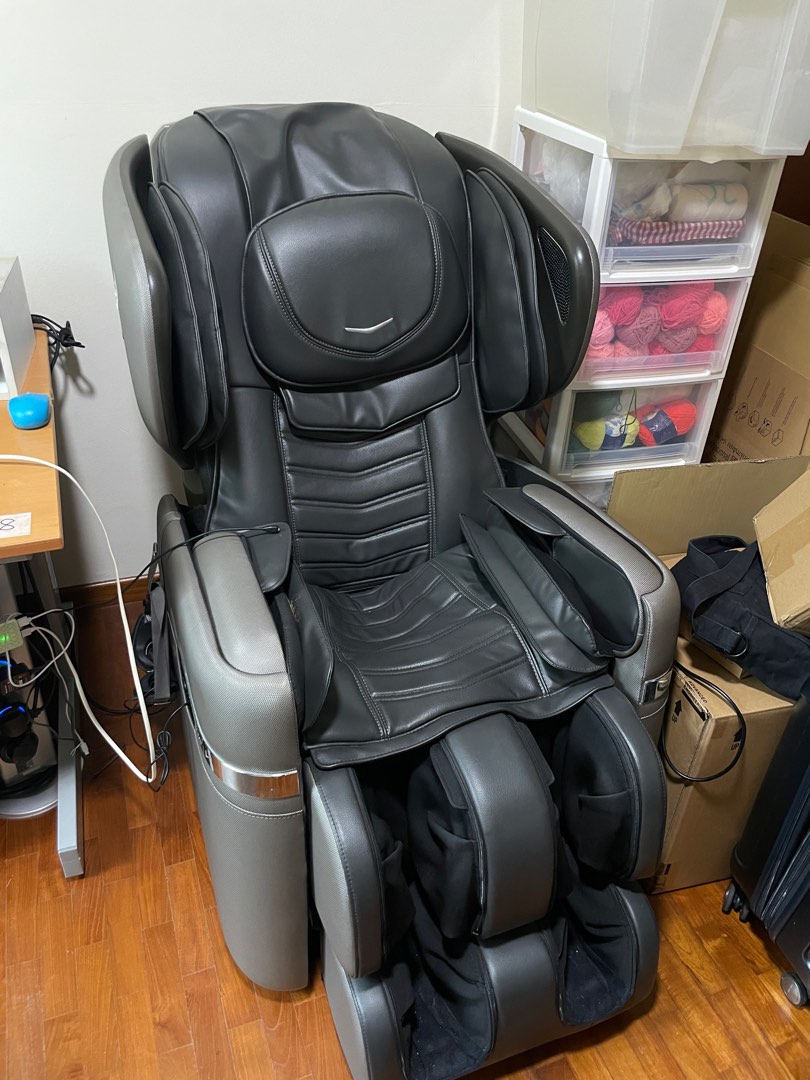 Osim UDivine V Massage Chair, Health & Nutrition, Massage Devices on ...