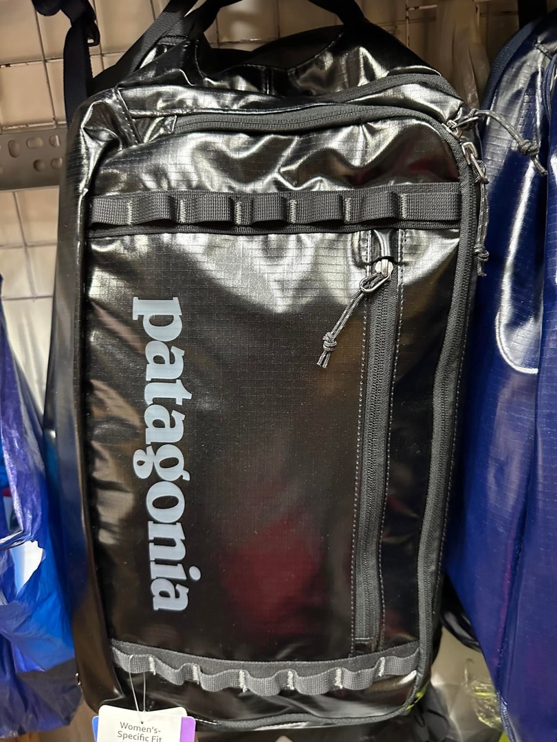Patagonia BlackHole MCL 26L, Men's Fashion, Bags, Backpacks on Carousell