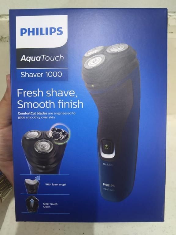 Philips S1121 Shaver 1100 Wet or Dry electric Shaver on Carousell