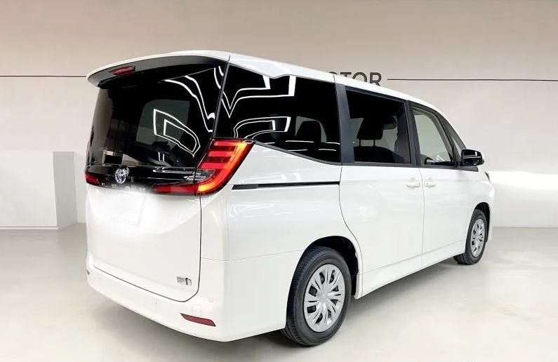 PHV / TOYOTA NOAH HYBRID LATEST MODEL 2022, Cars, Car Rental on Carousell