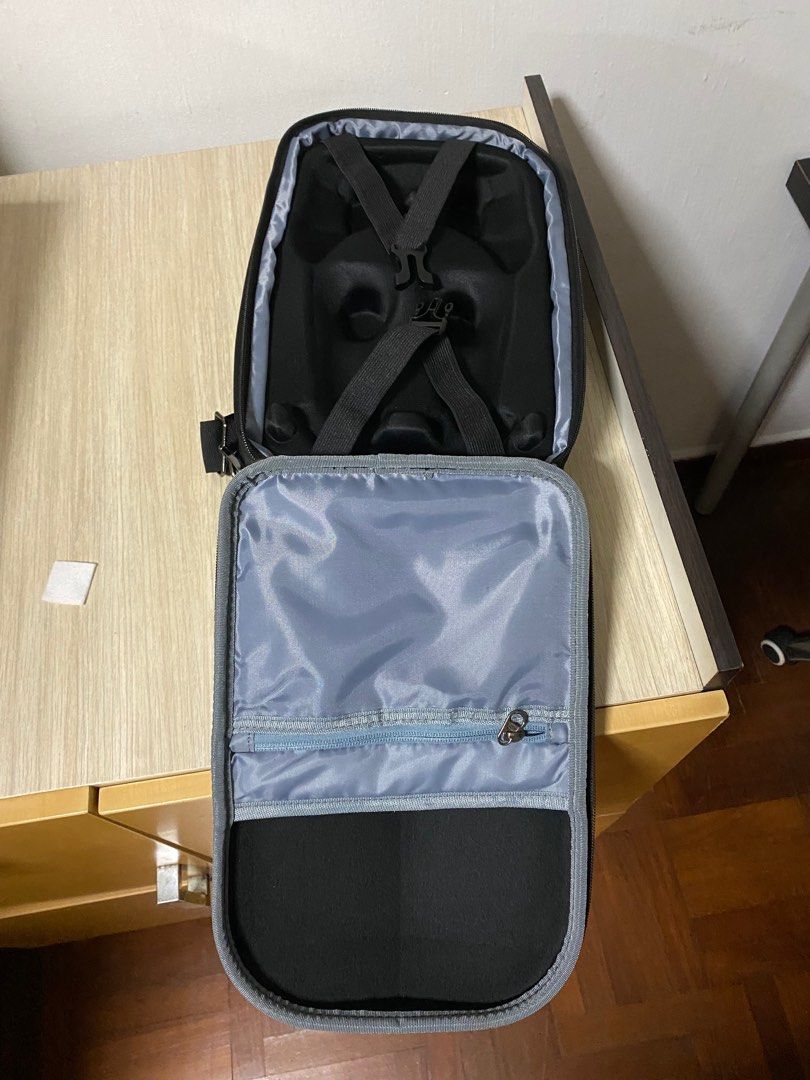 Pico 4 casing bag, Men's Fashion, Bags, Backpacks on Carousell