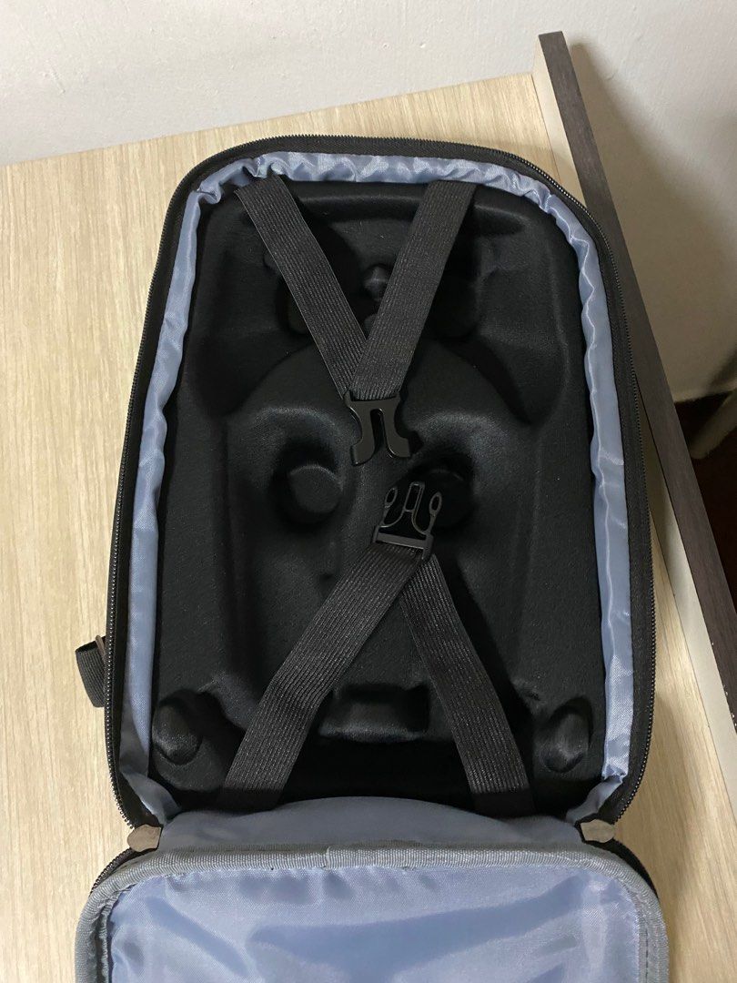 Pico 4 casing bag, Men's Fashion, Bags, Backpacks on Carousell