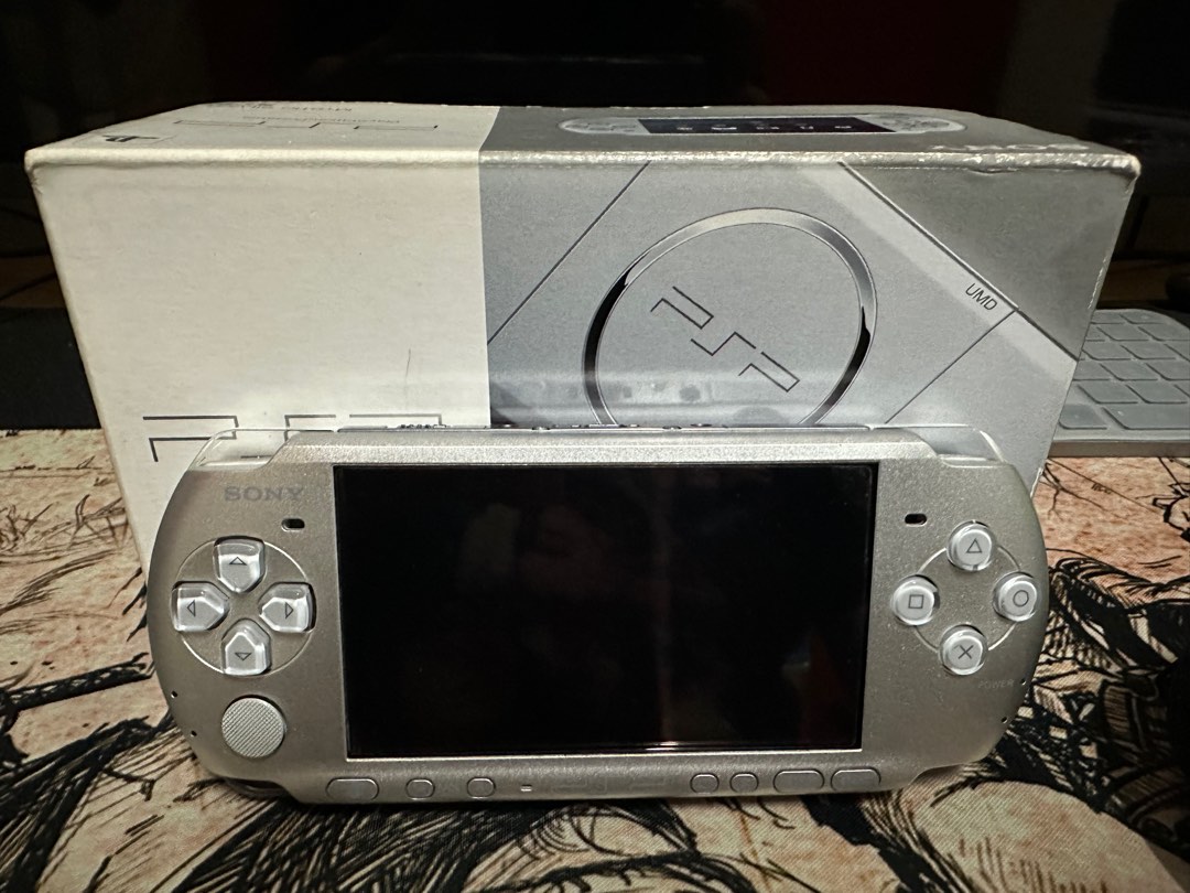 PSP 3000 MYSTIC SILVER on Carousell