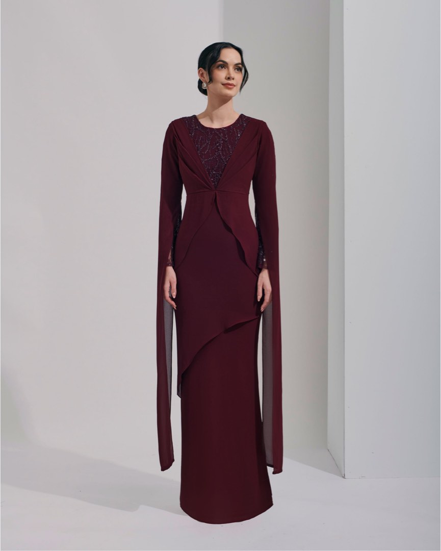 Qiszar Aria Maharanee- Wine, Women's Fashion, Muslimah Fashion, Dresses ...