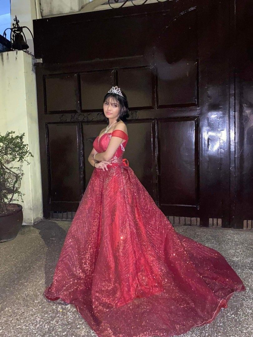 RED GLITTERY BALLGOWN JS GOWN SAGALA GOWN, Women's Fashion, Dresses ...