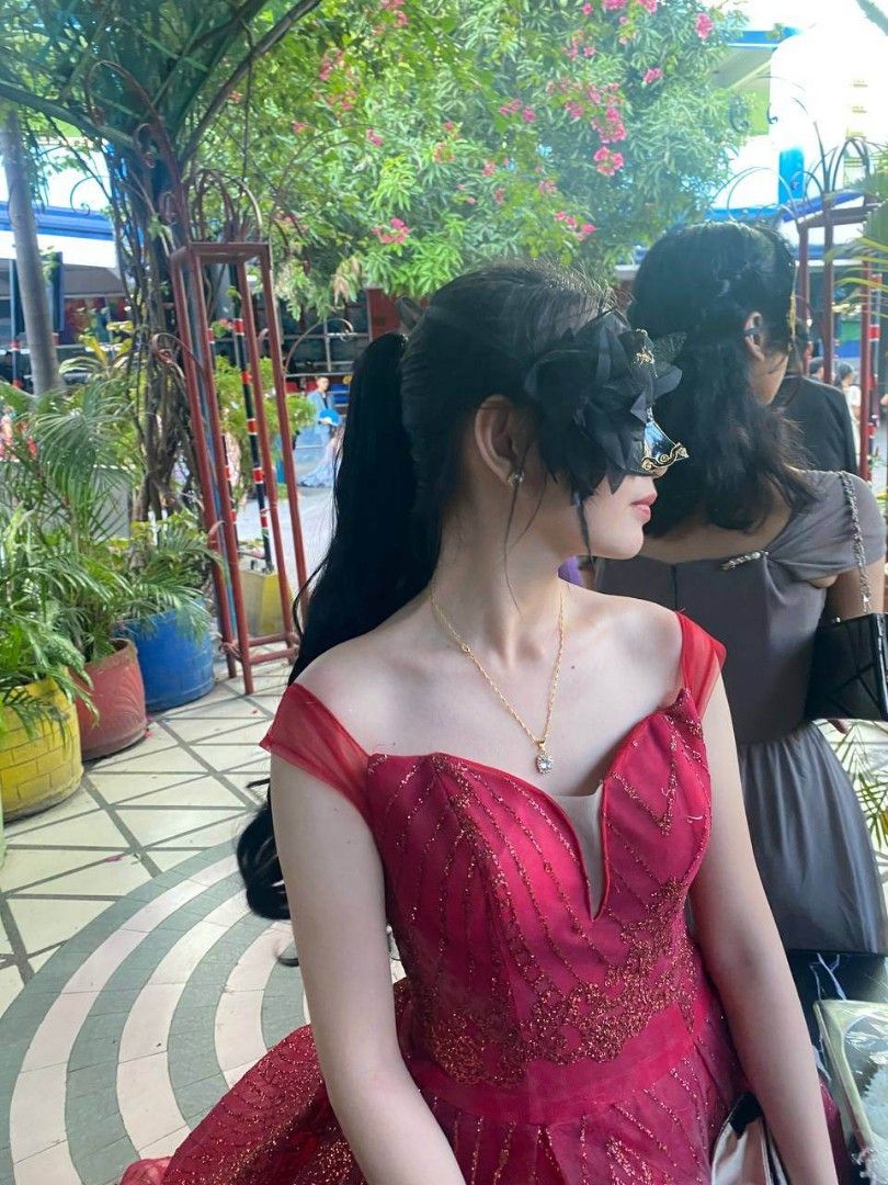 RED GLITTERY BALLGOWN JS GOWN SAGALA GOWN, Women's Fashion, Dresses ...