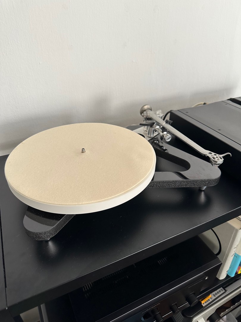 Rega RP10 high end turntable - Apheta 3 MC cartridge, Audio, Other ...