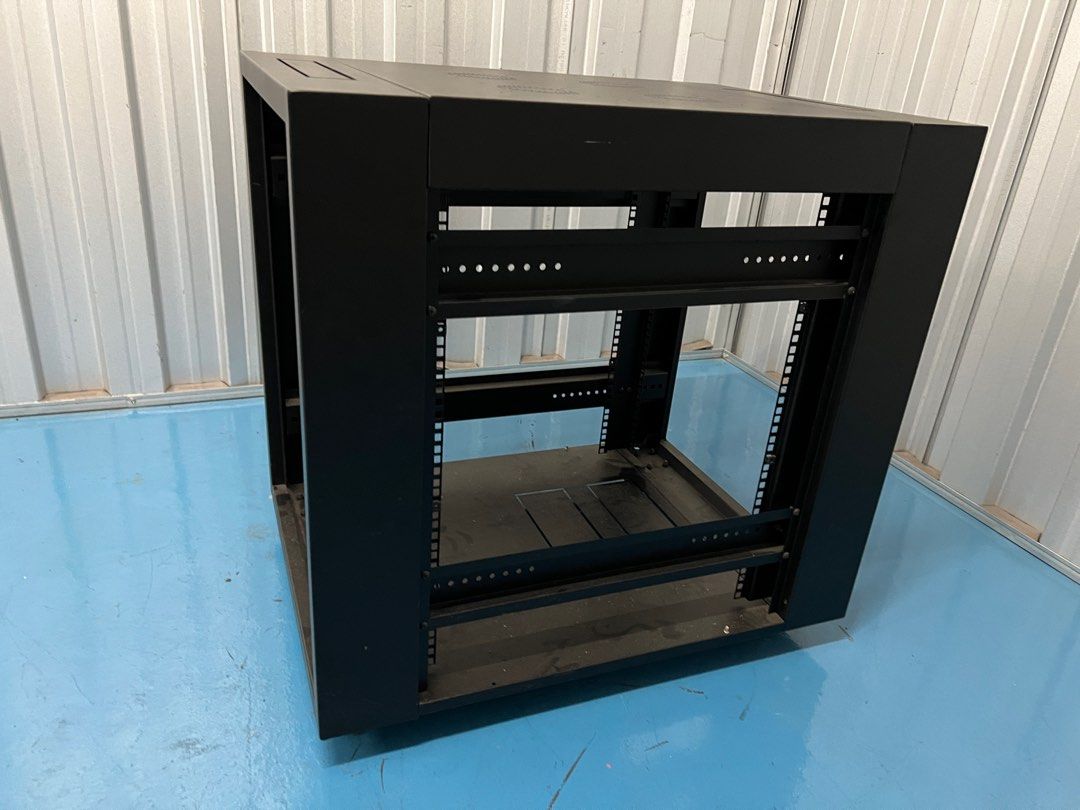 Server rack - no doors, no screws, Computers & Tech, Parts ...