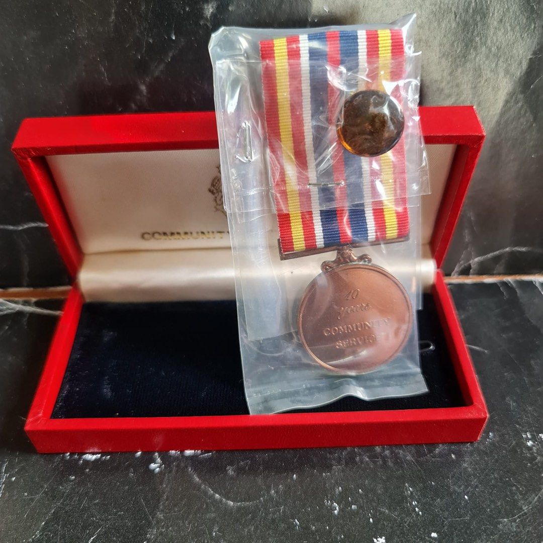 Singapore Community Service Award, medal and pin . White scarf with ...