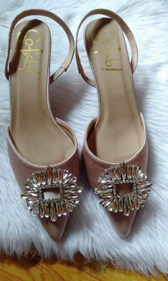 SOFAB WEDDING SHOES, Women's Fashion, Footwear, Heels on Carousell