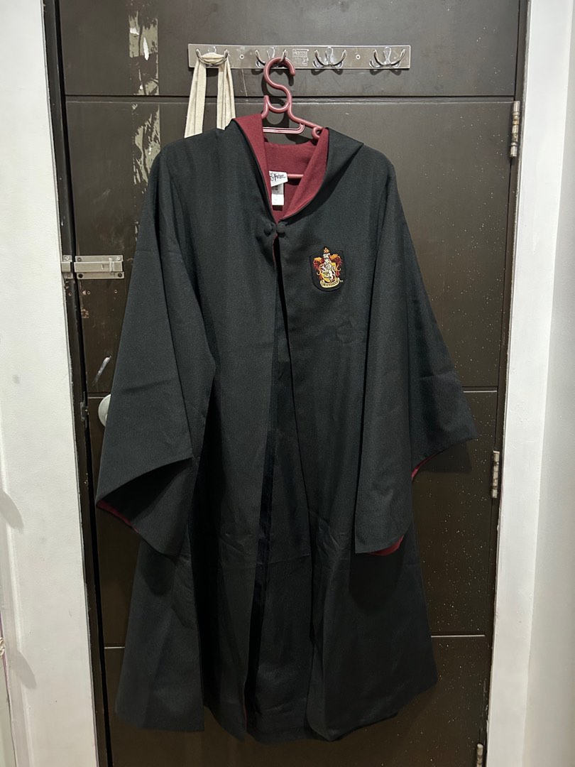 The Wizarding World of Harry Potter Official Merchandise Robe ...