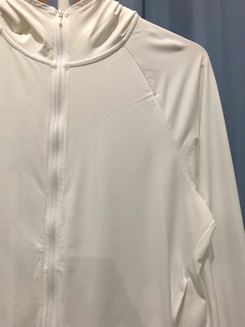 UNIQLO AIRISM RUNNING JACKET, Fesyen Wanita, Pakaian Wanita, Baju ...