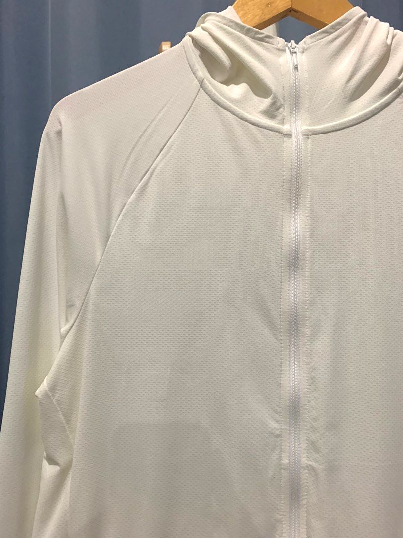 UNIQLO AIRISM RUNNING JACKET, Fesyen Wanita, Pakaian Wanita, Baju ...