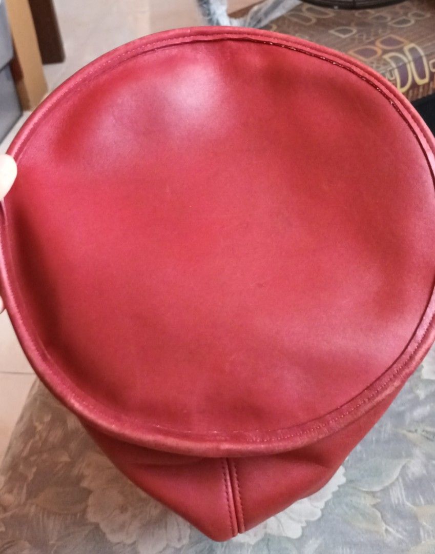 Vintage Coach Duffle Sac XL in Red on Carousell