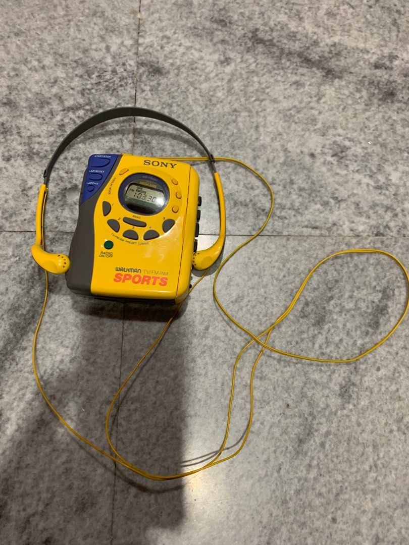 Walkman sony sport dan headphone, Audio, Portable Music Players on ...