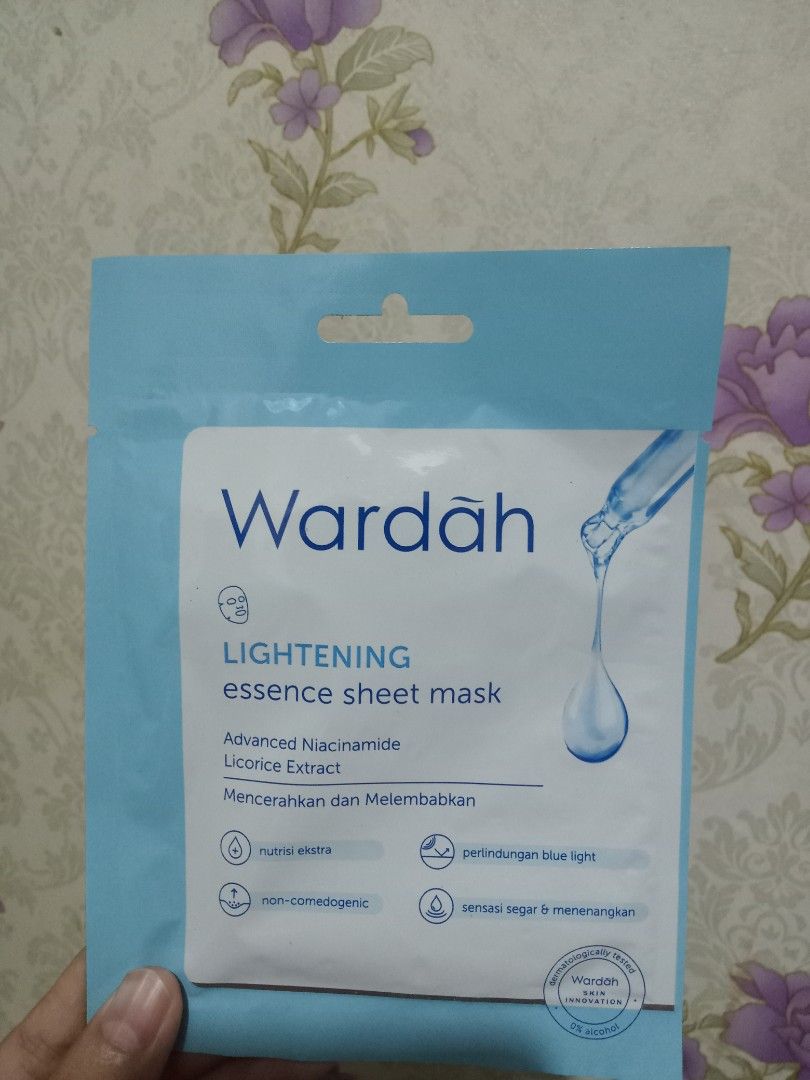 Wardah Lightening Essence Sheet Mask, Kesehatan & Kecantikan, Kulit ... Wardah Lightening Essence Sheet Mask, Kesehatan & Kecantikan, Kulit ...