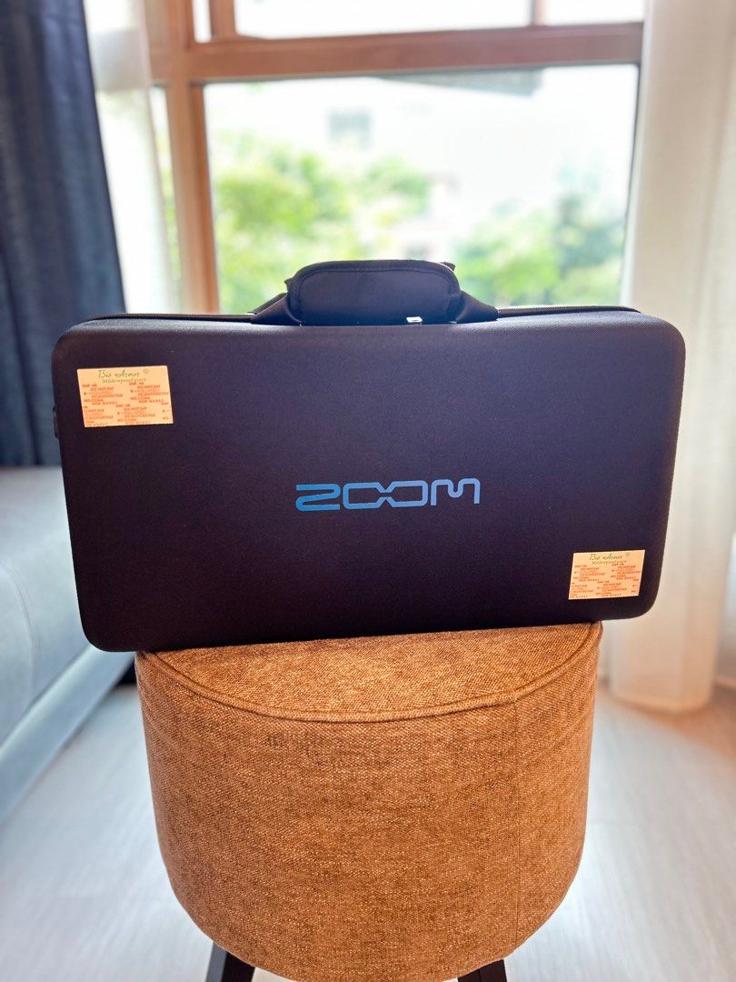 Zoom G5n with Carrier case, Hobbies & Toys, Music & Media, Music ...