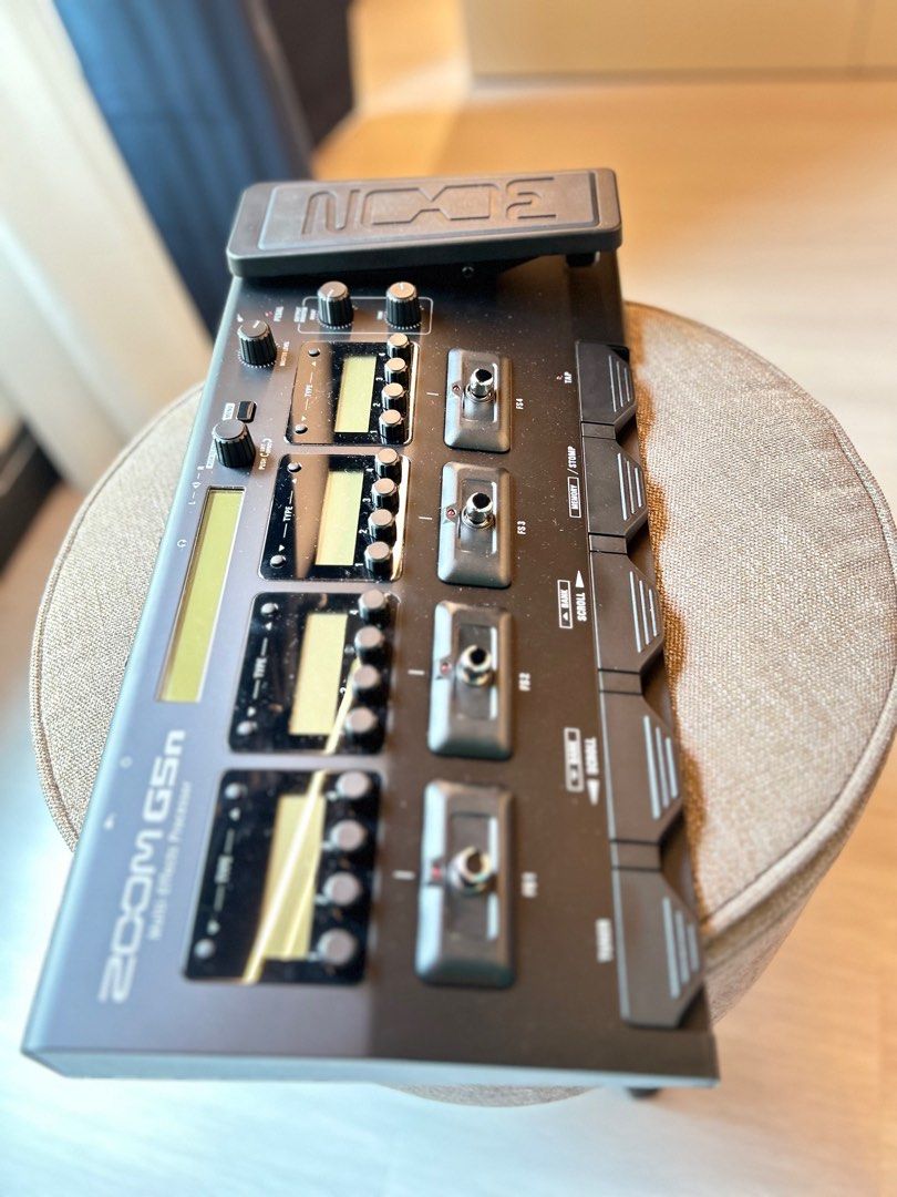 Zoom G5n with Carrier case, Hobbies & Toys, Music & Media, Music ...