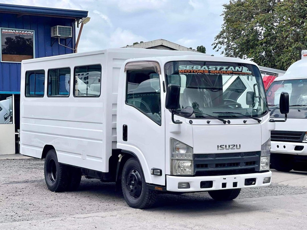 2022 Isuzu Elf FB Body 12ft. N-Series 22 Seater Molye Euro 4, Special ...