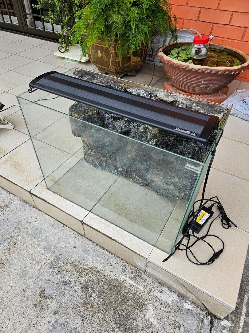 2ft Fish Tank with Beamsworks 2ft LED lights (w/ night mode), Pet ...