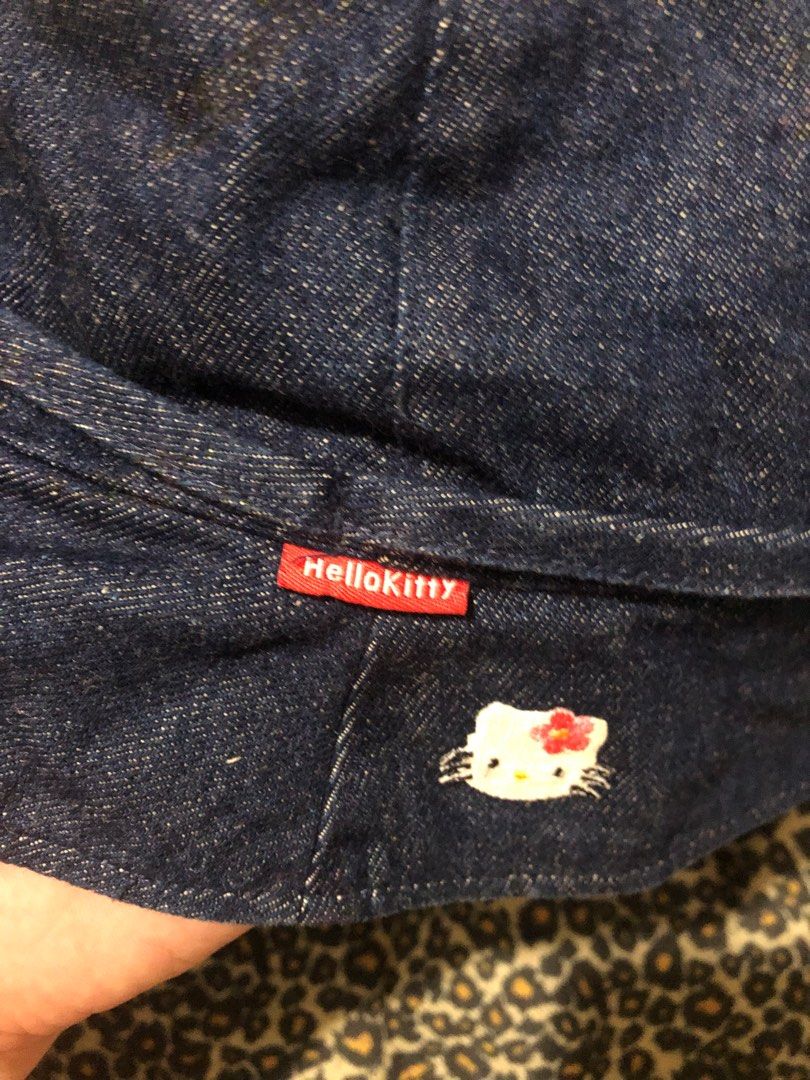 二手 古著 KT hello kitty 單寧 牛仔 貓 kid 兒童 漁夫帽 遮陽帽 約52~54cm, 她的時尚, 手錶及配件, 帽在旋轉拍賣