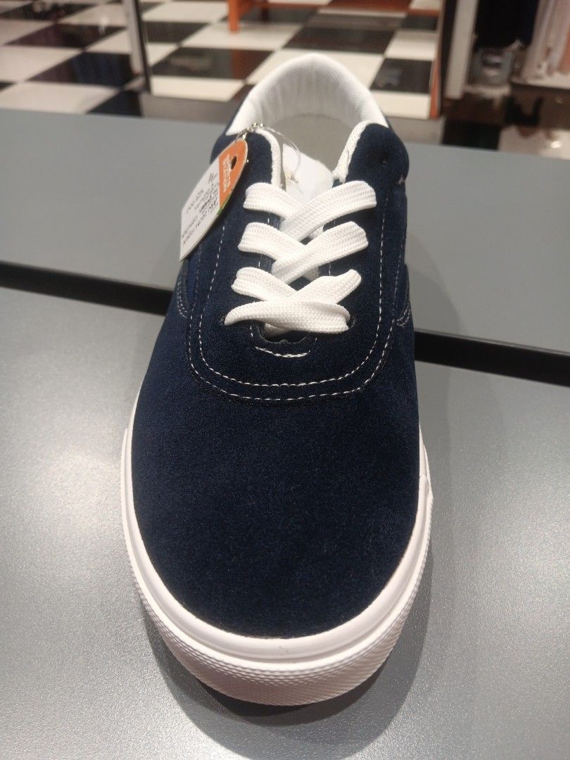 Airwalk sket original, Fesyen Pria, Sepatu , Sneakers di Carousell