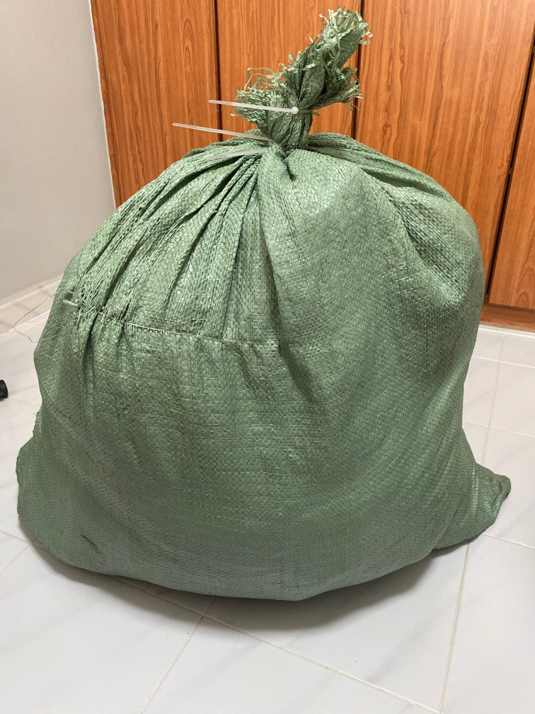 Amazon Unclaimed parcel x3, Announcements on Carousell