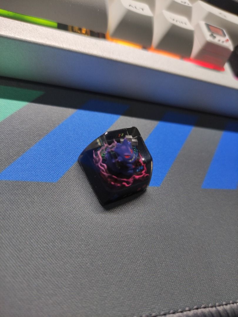 Artisan Keycaps: S-Craft Studio Gengar Keycap and SkullKeycaps ...
