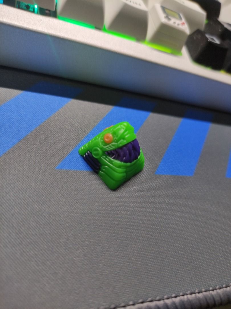 Artisan Keycaps: S-Craft Studio Gengar Keycap and SkullKeycaps ...