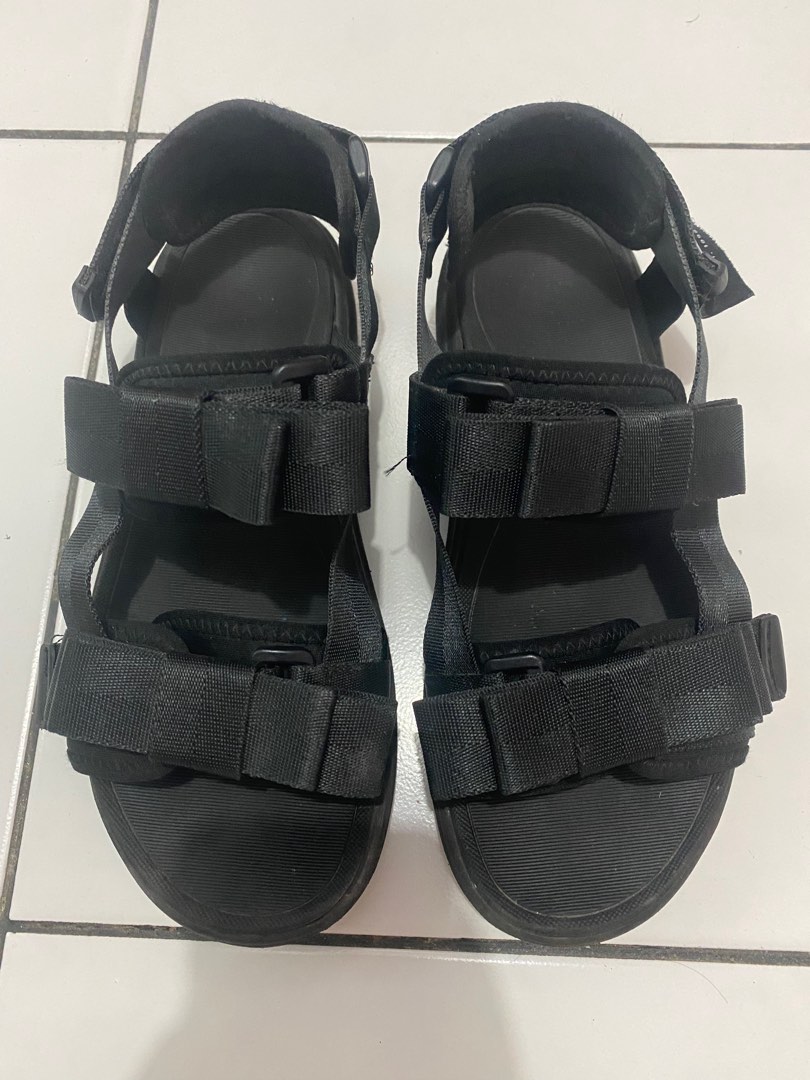 BEARPATH X FLASHY BENA BOW BLACK SANDAL GUNUNG, Fesyen Wanita, Sepatu ...
