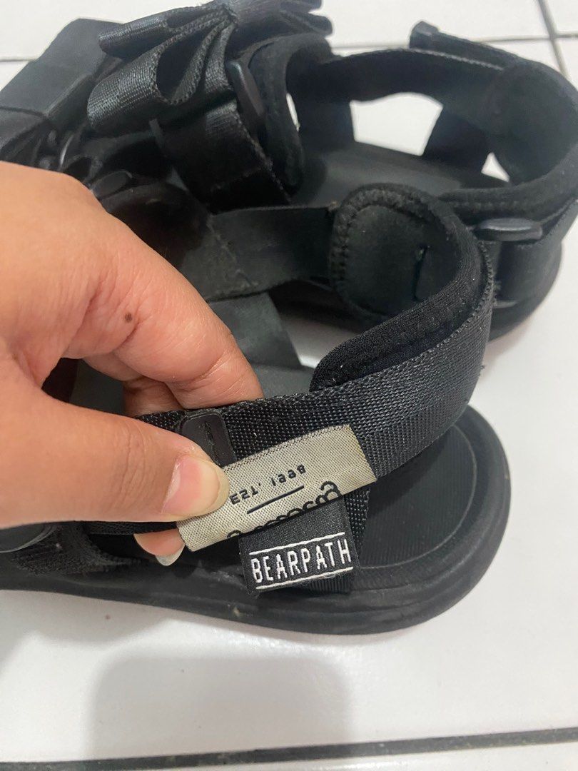 BEARPATH X FLASHY BENA BOW BLACK SANDAL GUNUNG, Fesyen Wanita, Sepatu ...