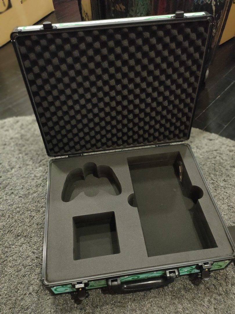 BNIB Tobyato XBOX Series S Case box Green, Video Gaming, Video Games ...