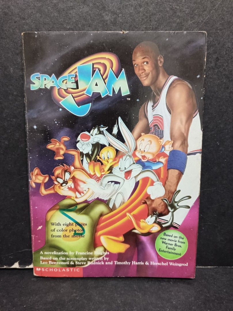 Book: Space Jam Vintage Michael Jordan & Looney Tunes Bugs Bunny ...