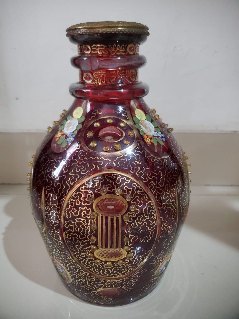 botol unik antik, Antik, Pajangan di Carousell