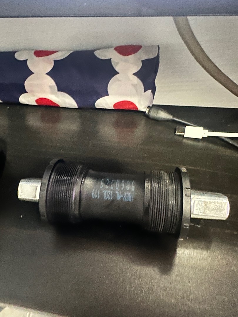 Brompton original bottom bracket, Sports Equipment, Bicycles & Parts ...