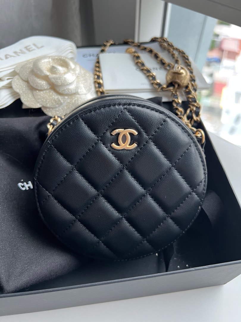 NEW Chanel Round Vanity Pearl crush bag, Women's Fashion, Bags ...