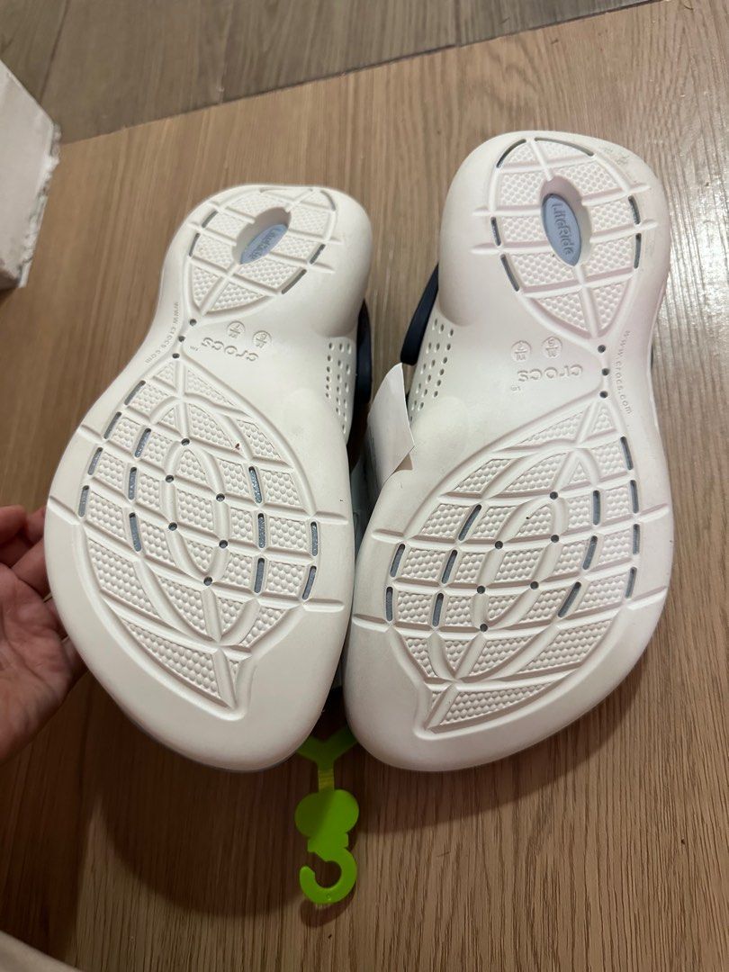 Crocs Literide 360 Clog, Men's Fashion, Footwear, Flipflops and Slides ...