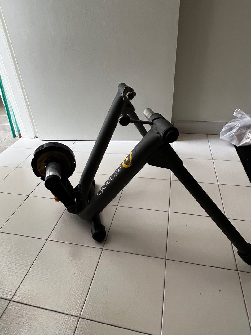 Cycleops trainer and climbing block, Sports Equipment, Bicycles & Parts ...