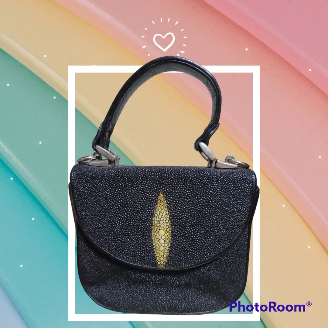 DIAMOND RAY HAND/SLING BAG on Carousell