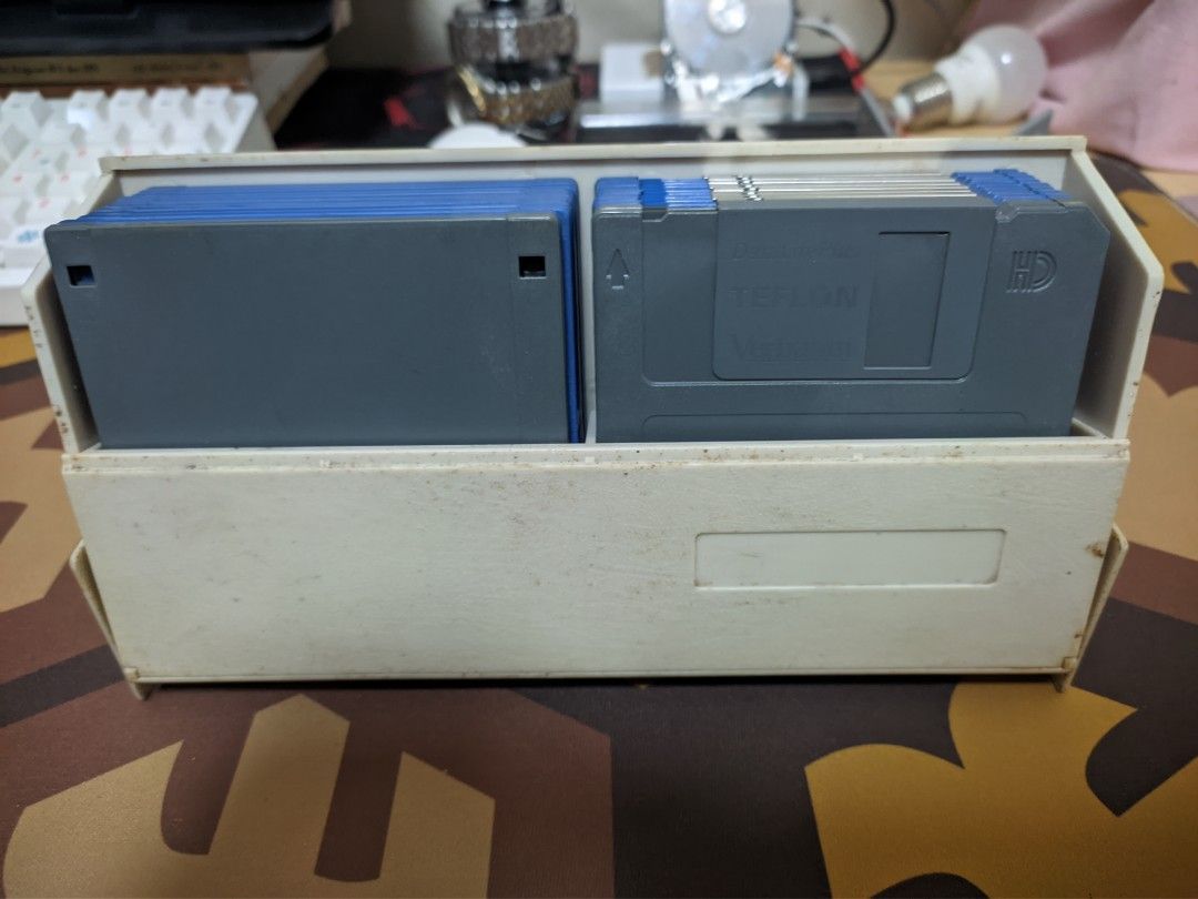 Disket floppy disk, Elektronik, Bagian Komputer & Aksesoris di Carousell