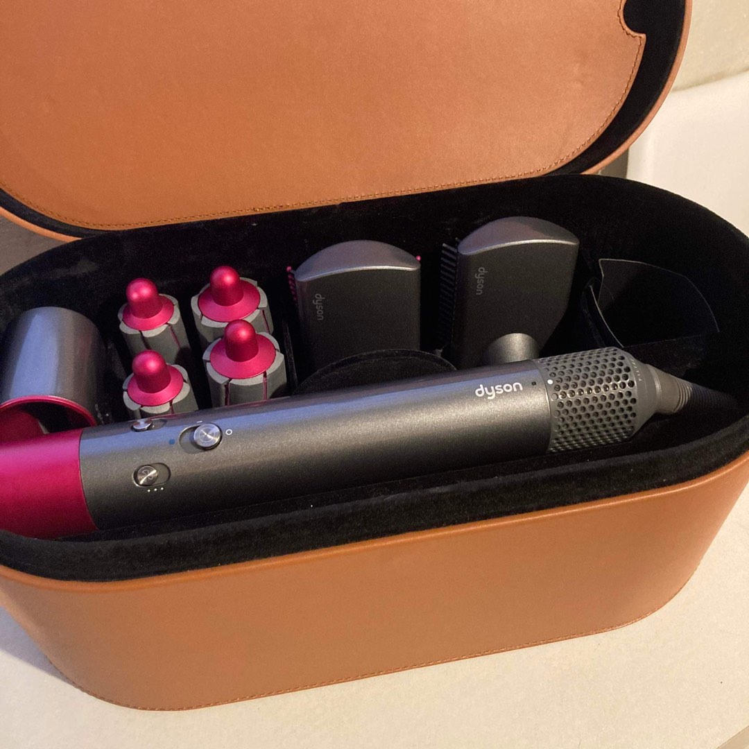 Dyson airwrap old version LAST PRICE, Beauty & Personal Care, Hair on ...