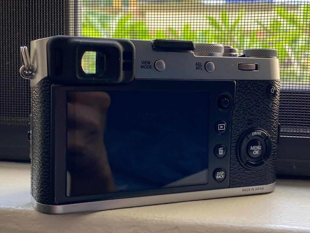 Fujifilm X100F Silver, Photography, Cameras on Carousell