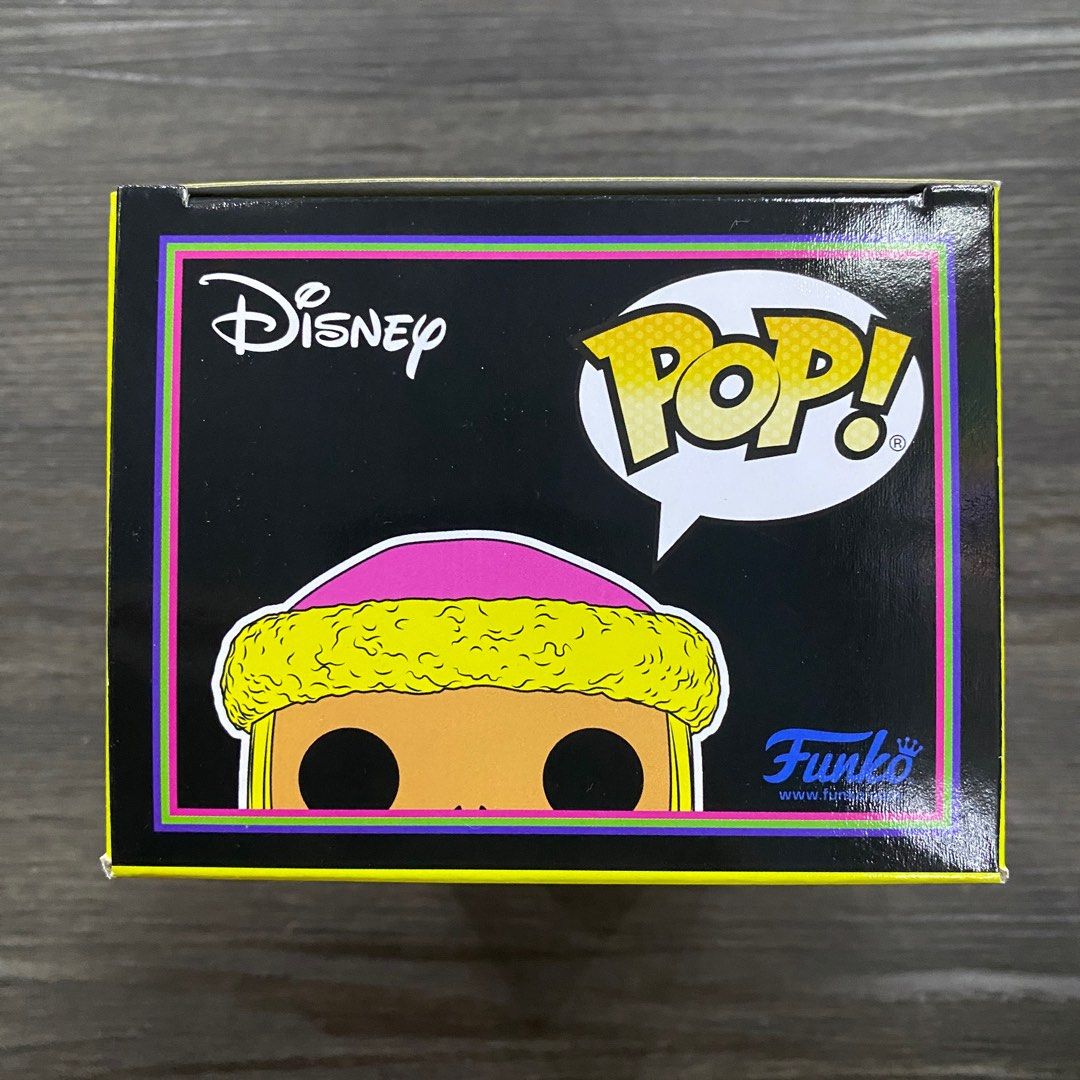 Funko Pop #72: Disney - Santa Jack Skellington (Black Light) [Exclusive ...