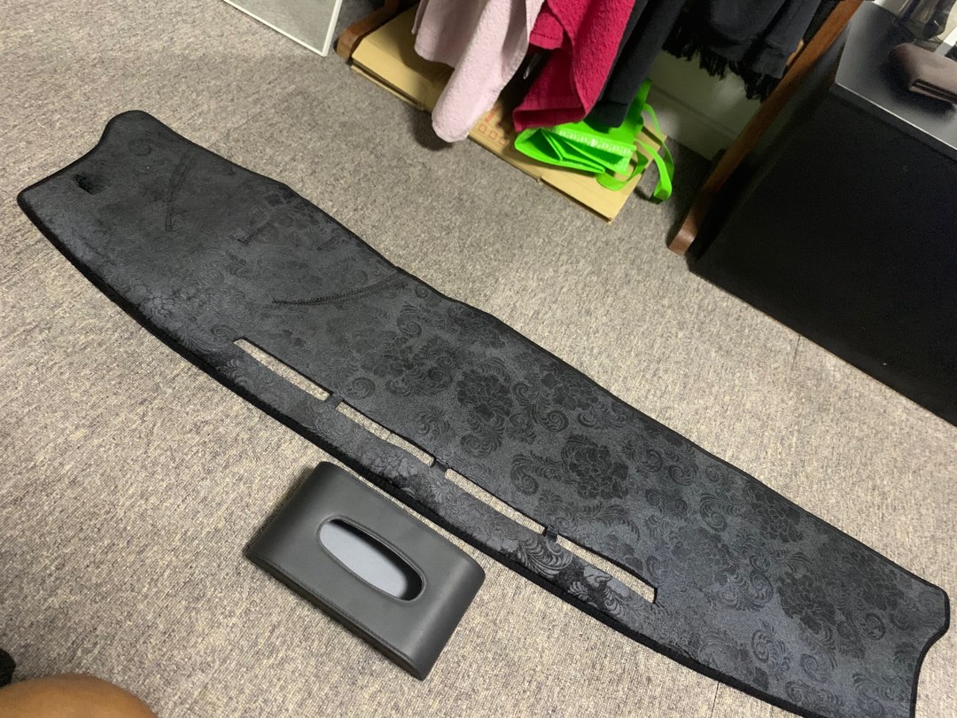 Hiace dashboard mat & tissue box, Car Accessories, Accessories on Carousell