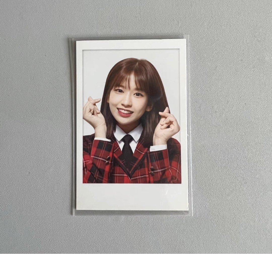 IVE YUJIN PHOTOCARD PC, Hobbies & Toys, Collectibles & Memorabilia, K ...
