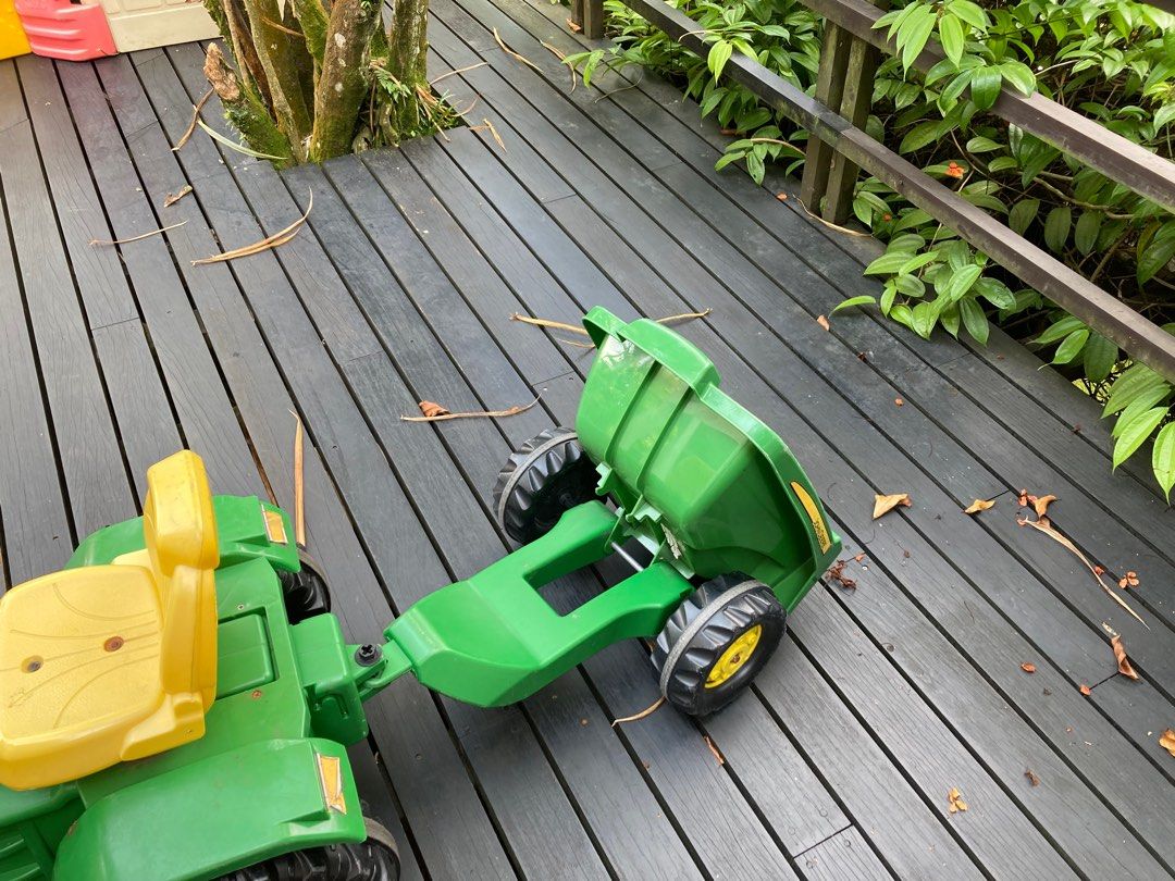 John Deere ride-on tractor, Hobbies & Toys, Toys & Games on Carousell