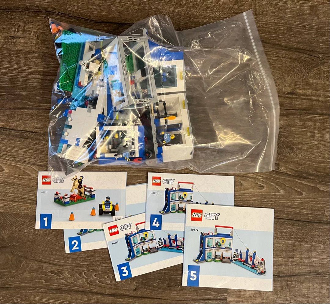 Lego City 60372 Police Training Academy, Hobbies & Toys, Toys & Games ...